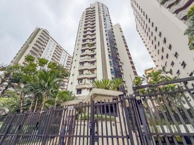 Apartamento para venda em Itaim Bibi com 4 quartos, sendo 3 suítes, 181m²