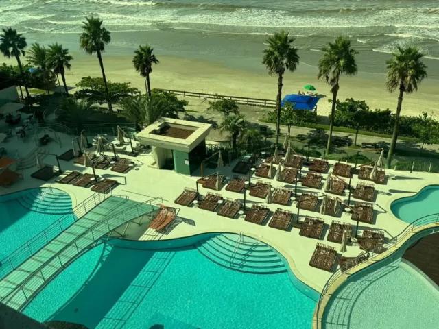 Apartamento para Venda em Itapema, Meia Praia, 4 dormitórios, 4 suítes, 5 banheiros, 3 vagas