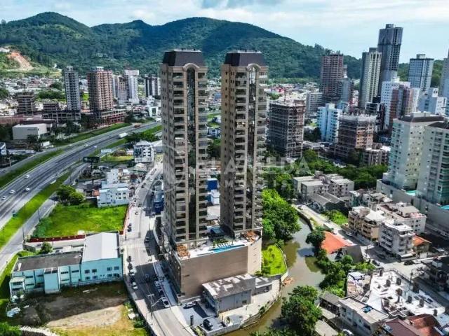 Apartamento para Venda em Itapema/SC Centro 3 Quartos