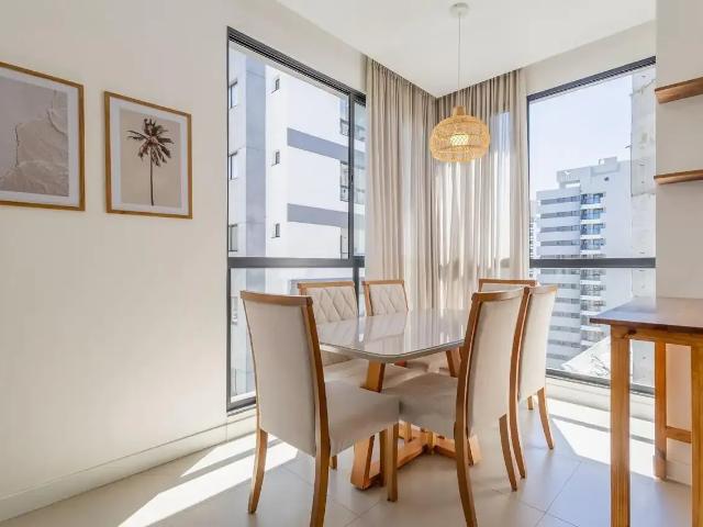 Apartamento para Venda em Itapema/SC Meia Praia 2 Quartos