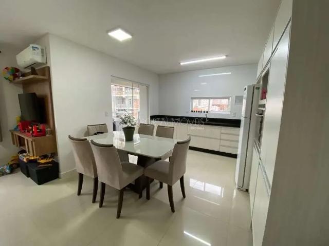 Apartamento para Venda em Itapema/SC Meia Praia 2 Quartos
