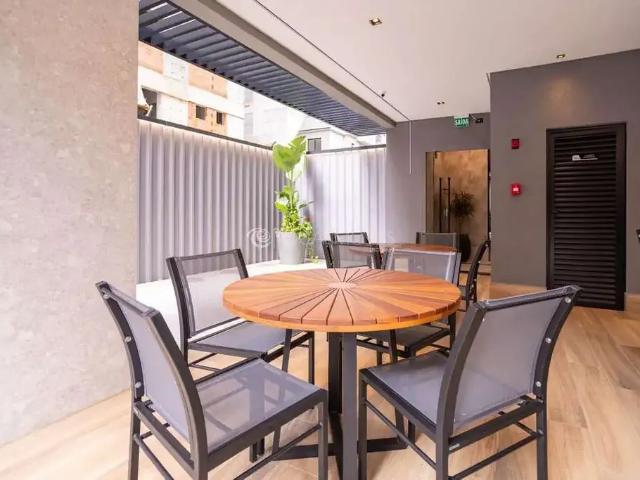 Apartamento para Venda em Itapema/SC Meia Praia 2 Quartos