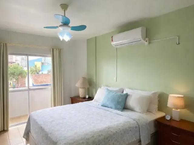 Apartamento para Venda em Itapema/SC Meia Praia 2 Quartos