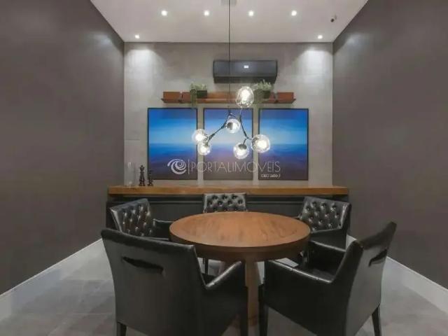 Apartamento para Venda em Itapema/SC Meia Praia 3 Quartos