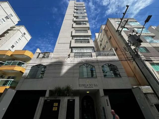 Apartamento para Venda em Itapema/SC Meia Praia 3 Quartos