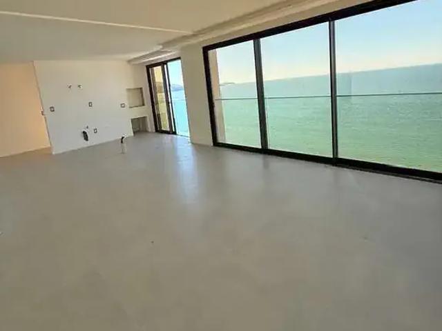 Apartamento para Venda em Itapema/SC Meia Praia 3 Quartos