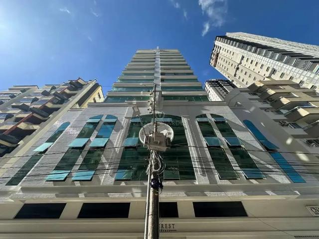 Apartamento para Venda em Itapema/SC Meia Praia 3 Quartos