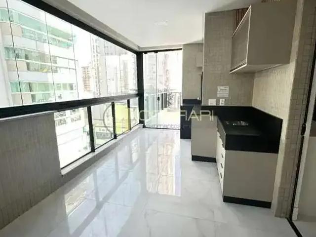 Apartamento para Venda em Itapema/SC Meia Praia 3 Quartos