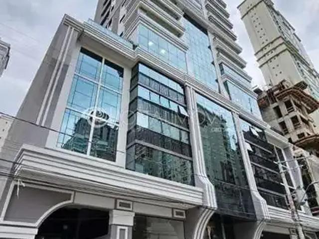 Apartamento para Venda em Itapema/SC Meia Praia 3 Quartos