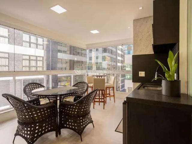 Apartamento para Venda em Itapema/SC Meia Praia 3 Quartos