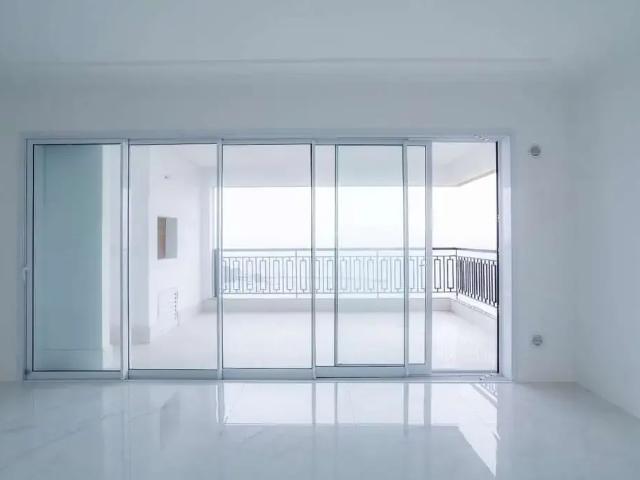Apartamento para Venda em Itapema/SC Meia Praia 3 Quartos