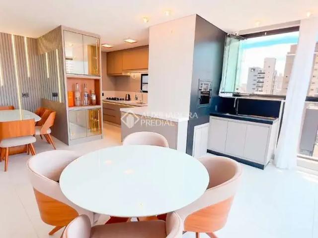Apartamento para Venda em Itapema/SC Meia Praia 3 Quartos