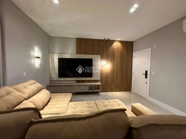 Apartamento para Venda em Itapema/SC Meia Praia 3 Quartos