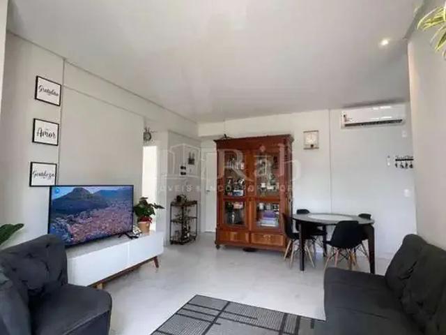 Apartamento para Venda em Itapema/SC Meia Praia 3 Quartos