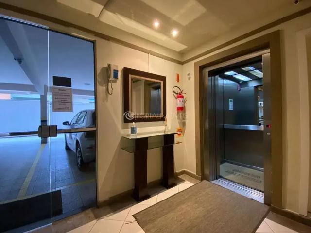Apartamento para Venda em Itapema/SC Meia Praia 3 Quartos