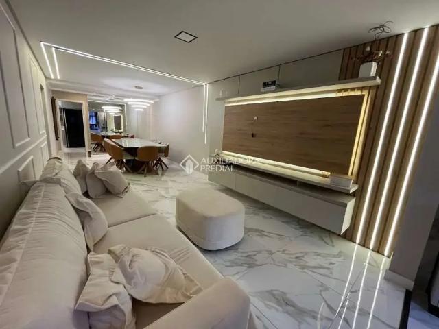 Apartamento para Venda em Itapema/SC Meia Praia 3 Quartos