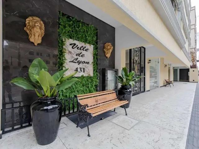 Apartamento para Venda em Itapema/SC Meia Praia 3 Quartos