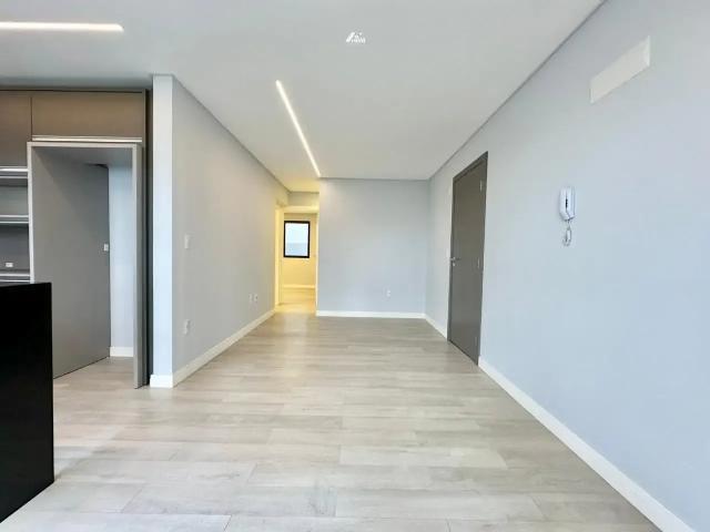 Apartamento para Venda em Itapema/SC Meia Praia 3 Quartos
