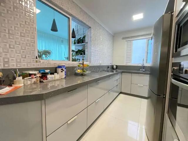 Apartamento para Venda em Itapema/SC Meia Praia 3 Quartos