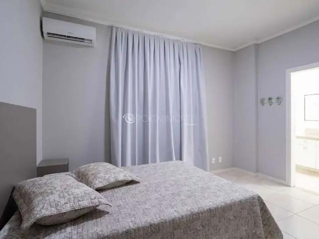 Apartamento para Venda em Itapema/SC Meia Praia 3 Quartos