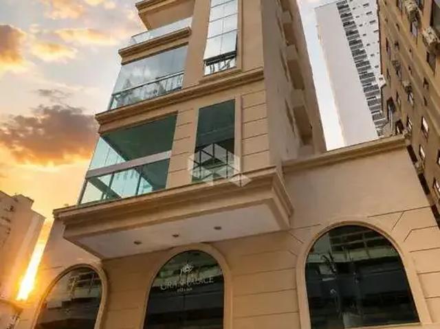 Apartamento para Venda em Itapema/SC Meia Praia 3 Quartos