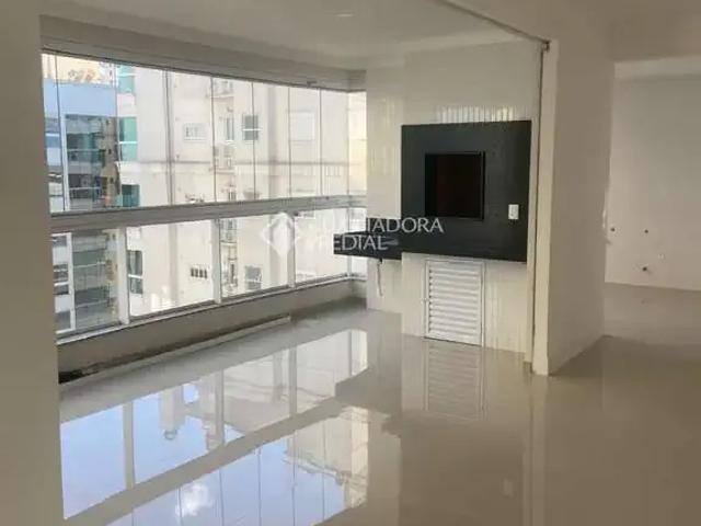 Apartamento para Venda em Itapema/SC Meia Praia 3 Quartos