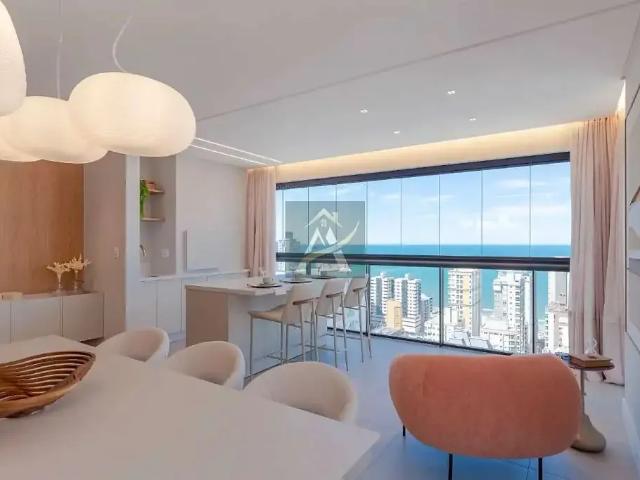 Apartamento para Venda em Itapema/SC Meia Praia 3 Quartos