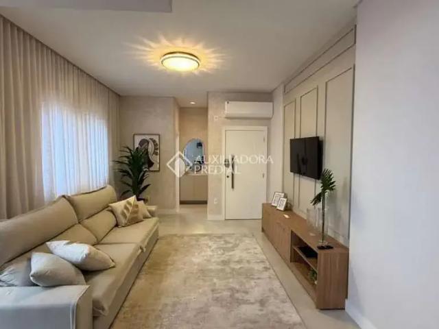 Apartamento para Venda em Itapema/SC Meia Praia 3 Quartos