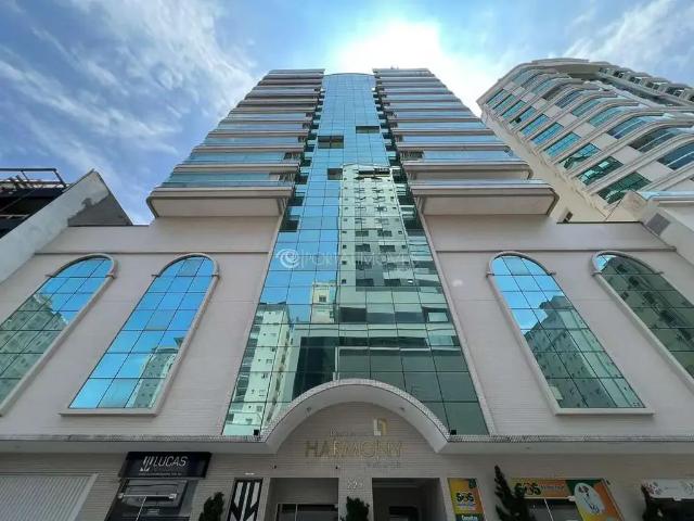 Apartamento para Venda em Itapema/SC Meia Praia 3 Quartos