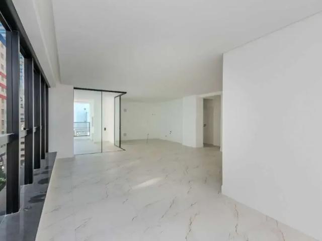 Apartamento para Venda em Itapema/SC Meia Praia 3 Quartos