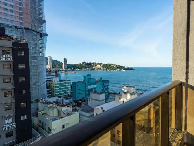 Apartamento para Venda em Itapema/SC Meia Praia 3 Quartos