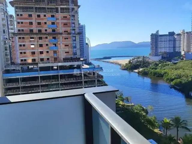 Apartamento para Venda em Itapema/SC Meia Praia 3 Quartos