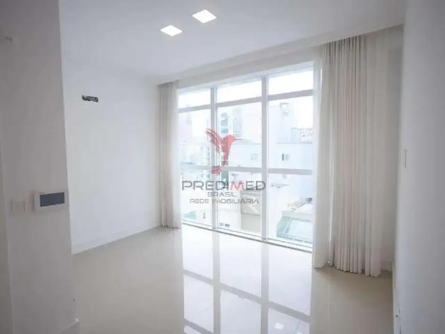 Apartamento para Venda em Itapema/SC Meia Praia 3 Quartos