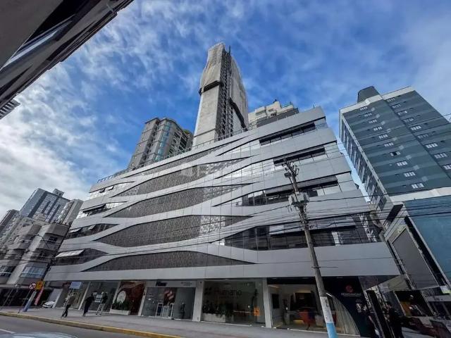 Apartamento para Venda em Itapema/SC Meia Praia 3 Quartos