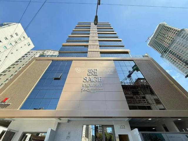 Apartamento para Venda em Itapema/SC Meia Praia 3 Quartos