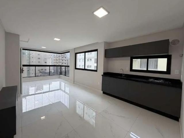 Apartamento para Venda em Itapema/SC Meia Praia 3 Quartos