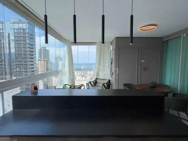 Apartamento para Venda em Itapema/SC Meia Praia 3 Quartos