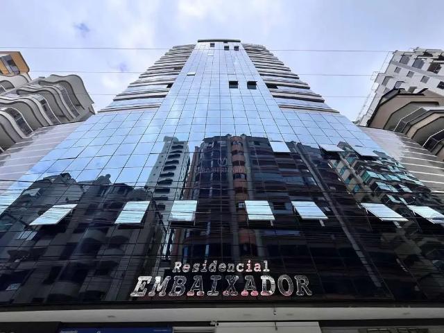 Apartamento para Venda em Itapema/SC Meia Praia 3 Quartos