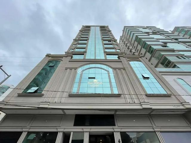 Apartamento para Venda em Itapema/SC Meia Praia 3 Quartos