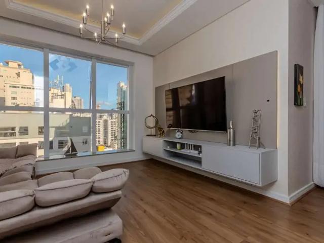 Apartamento para Venda em Itapema/SC Meia Praia 3 Quartos