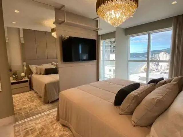 Apartamento para Venda em Itapema/SC Meia Praia 4 Quartos