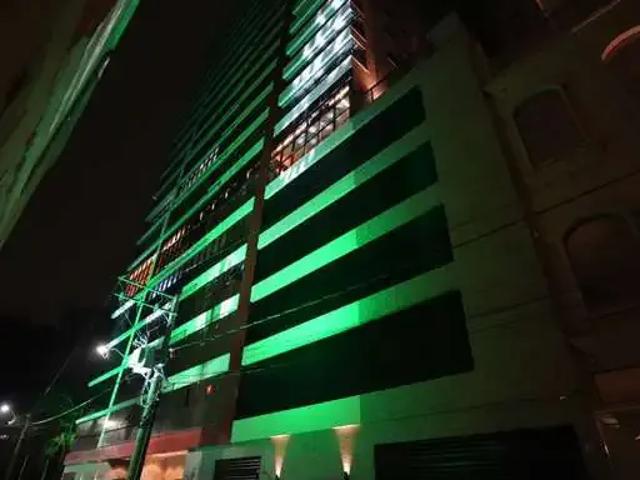 Apartamento para Venda em Itapema/SC Meia Praia 4 Quartos