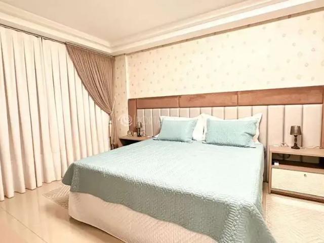 Apartamento para Venda em Itapema/SC Meia Praia 4 Quartos