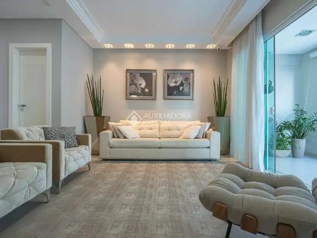 Apartamento para Venda em Itapema/SC Meia Praia 4 Quartos