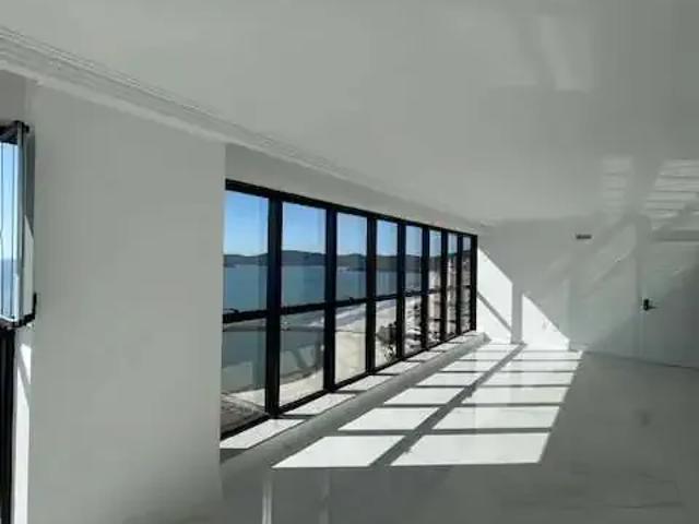 Apartamento para Venda em Itapema/SC Meia Praia 4 Quartos
