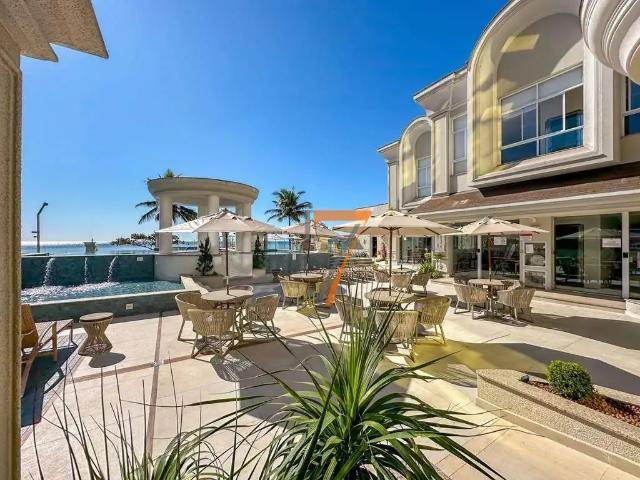 Apartamento para Venda em Itapema/SC Meia Praia 4 Quartos