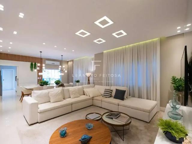 Apartamento para Venda em Itapema/SC Meia Praia 4 Quartos