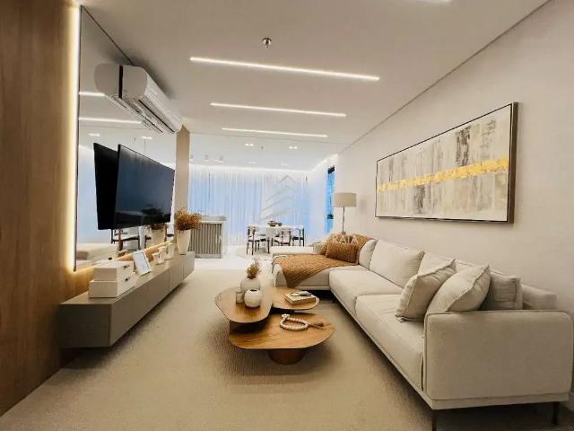 Apartamento para Venda em Itapema/SC Meia Praia 4 Quartos