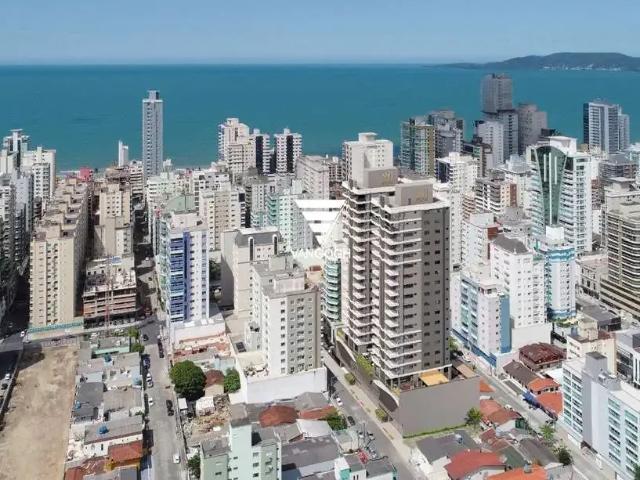 Apartamento para Venda em Itapema/SC Meia Praia 4 Quartos