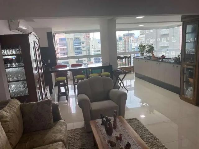 Apartamento para Venda em Itapema/SC Meia Praia 4 Quartos